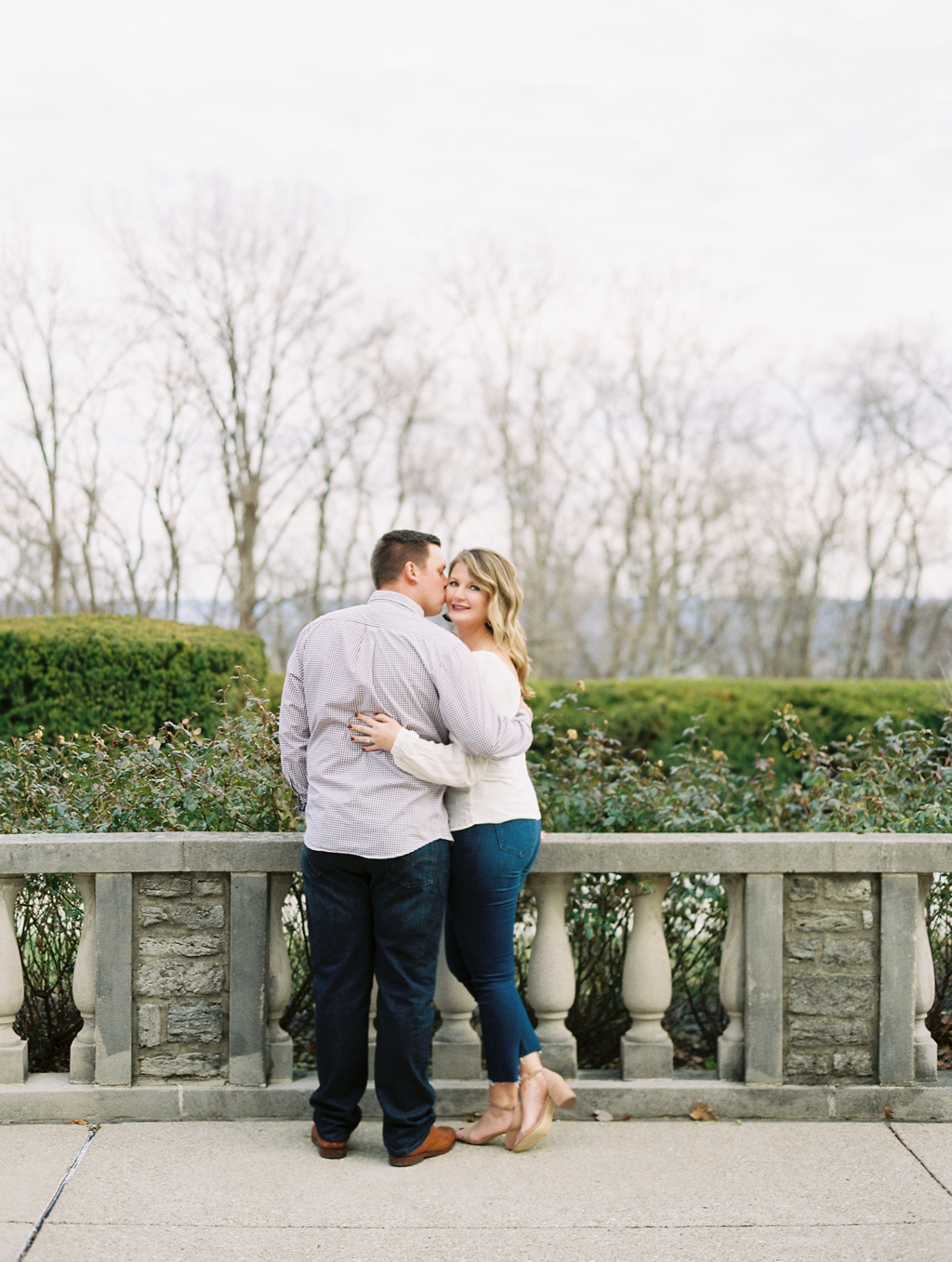 Drew-and-Rachel-Cincinnati-Ault-Park-Engagement-Session-16 » Sharin ...