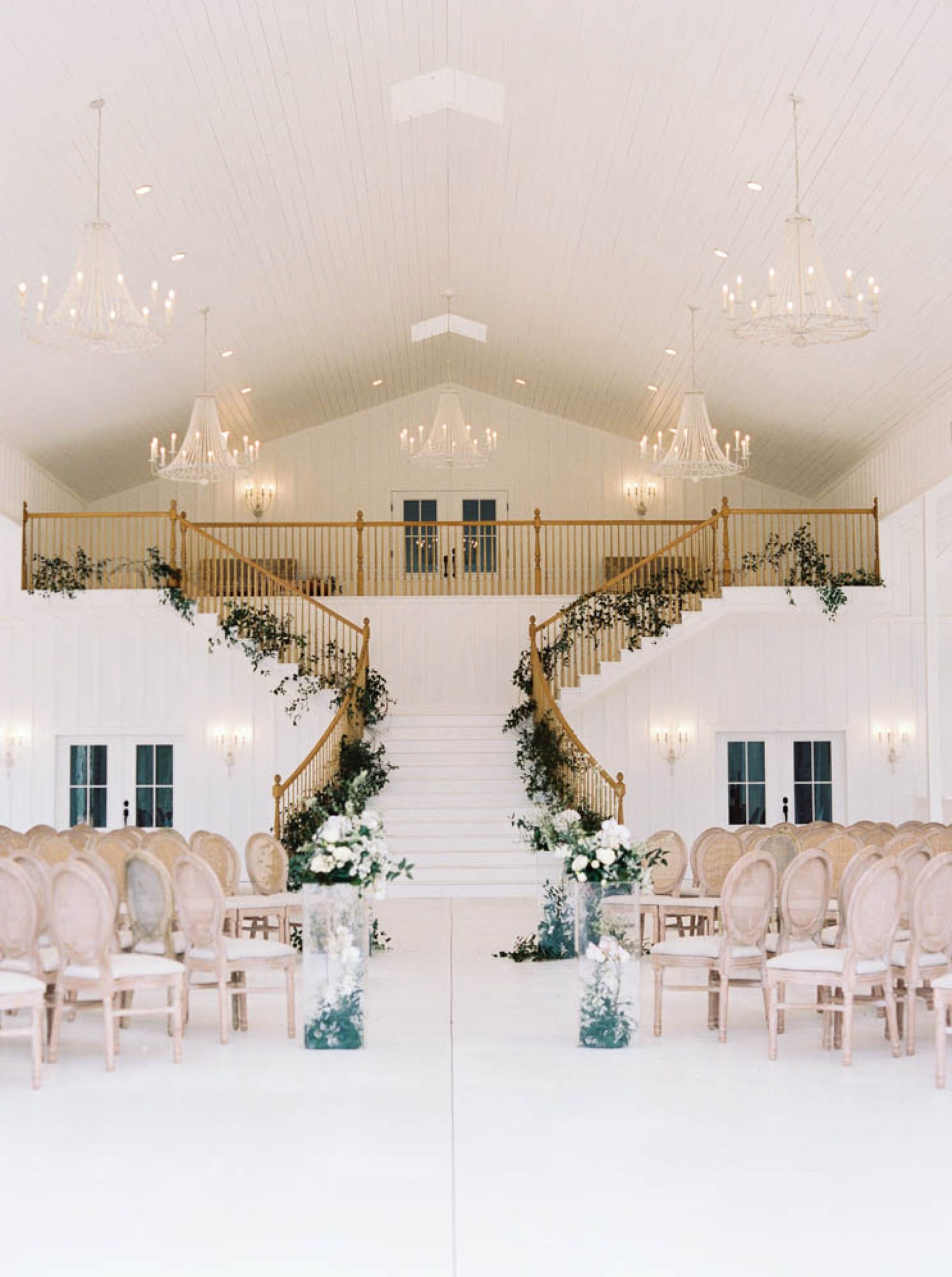 Winter-Wedding-Inspiration-at-Ivy-Rose-Barn-16 » Sharin Shank Photography